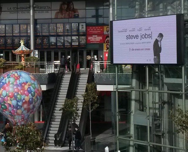 How to create visual content to big screens? - MALER Digital Signage